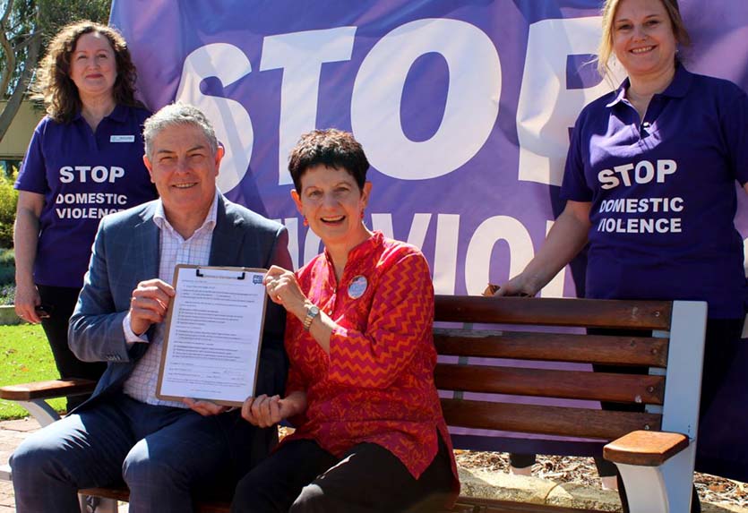 City stands with Peel Says No To Violence group | City of Mandurah